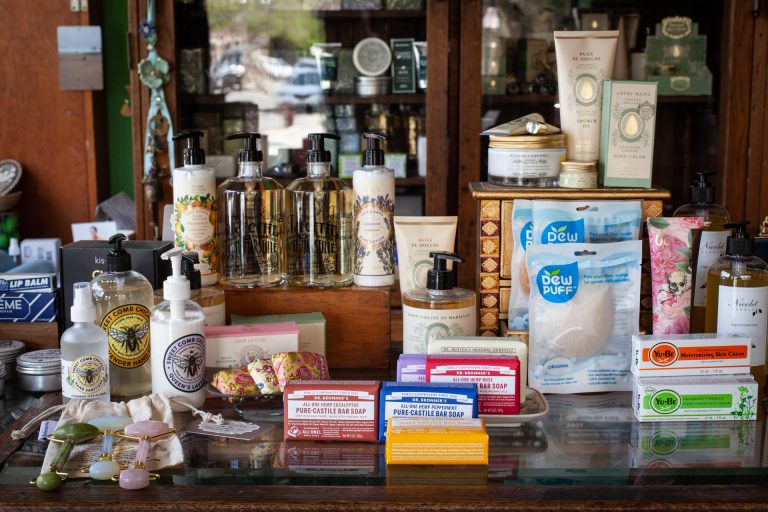 Chicago Neighborhood gift shop - Shop Komoda